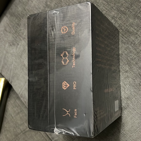 GLO24K | Skincare | Glo24k Instant Facelift Cream And Glo24k Led Mask ...